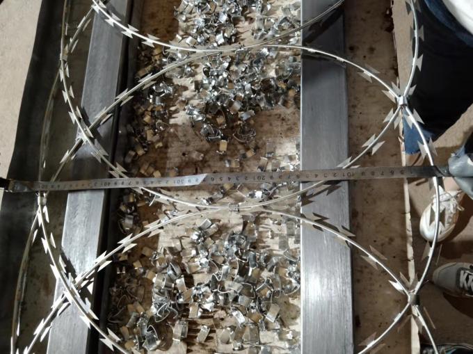 500mm Diameter Bto-30 Flat Wrap Razor Wire Barrier Form