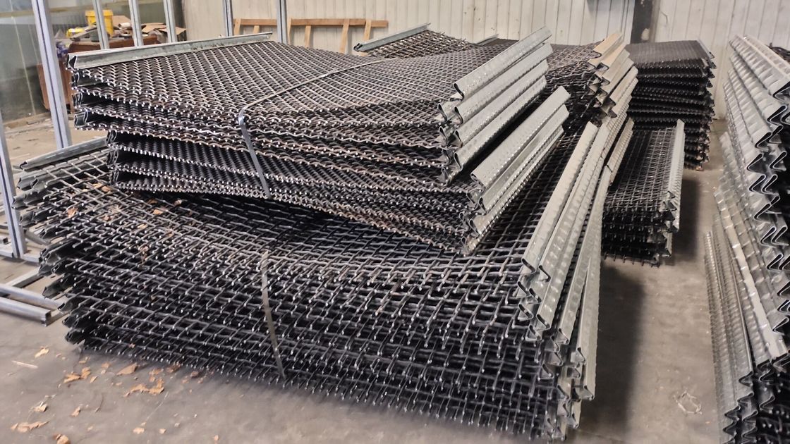 Shaker Gravel Mesh Vibrating Screen For Silica Sand