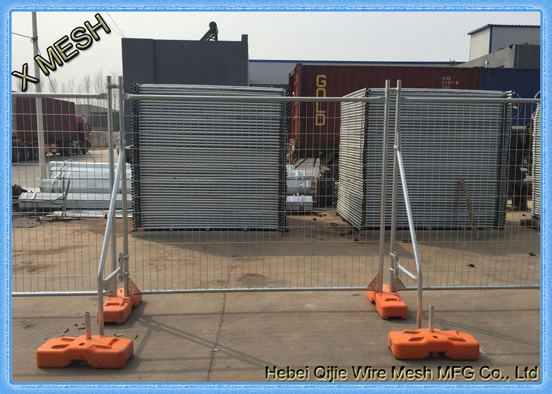 Hot Dipped Galvanized 2.1m X 2.4m Temporary Mesh Fencing With Concrete ...