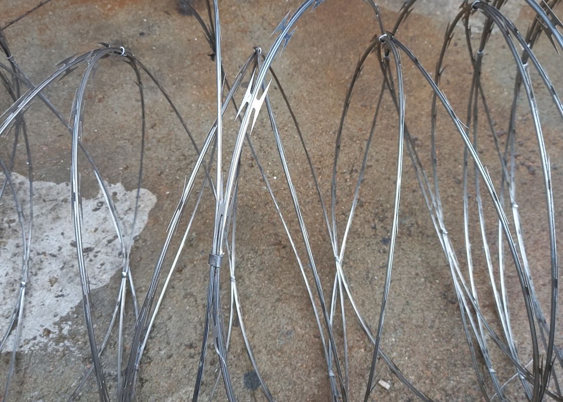 5%off PVC PE Coated Galvanized High Strength Razor Barbed Wire for ...