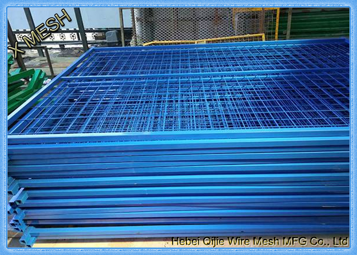 Canada Standard Powder Coated 9.5ft x 6ft Temporary Mesh Fence with Base
