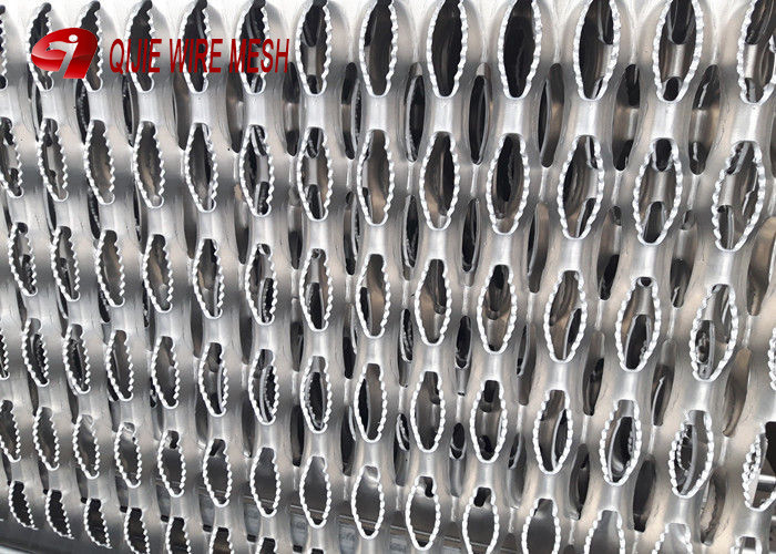 SS304 Perforated Metal Mesh Grip Strut Grating Walkway For Construction ...