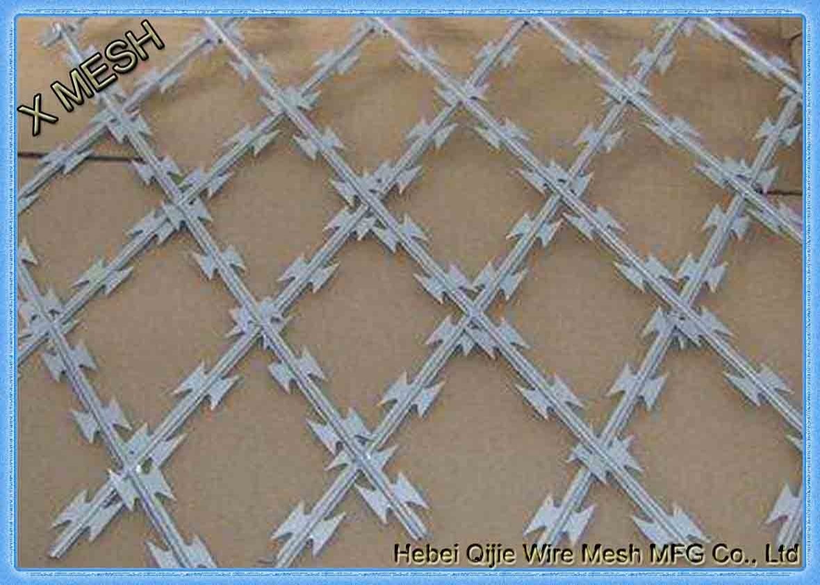 Electro Galvanized Wire For Bto-22 Welded Flat Razor Wire Mesh