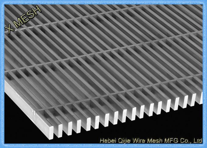 Press Locked Galvanized Steel Grating Expanded Metal Mesh 40 X 100 Mm Pitch